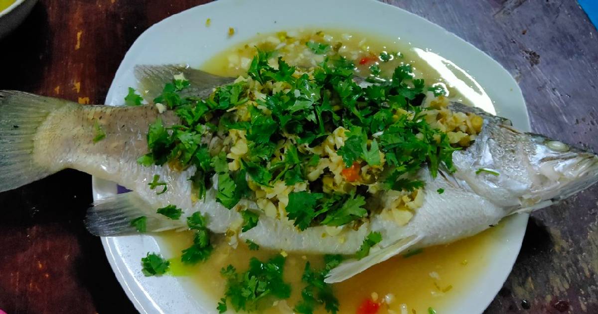 สูตร ปลากระพงนึ่งมะนาว โดย Chaiwat Boonratch - Cookpad