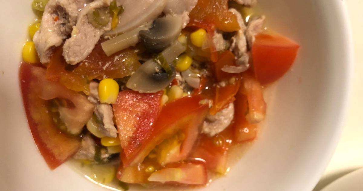 Sour and spicy pork soup Recipe by Farah Noya - Cookpad