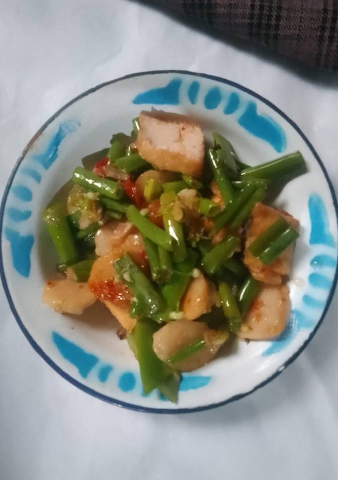 Resep Tumis Bunga Bawang, Bakso dan Tahu oleh Nunu Ulfah - Cookpad