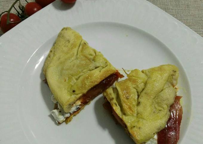 "Calzone" de tortilla, sobrasada, jamón y queso Receta de hoy_cocina ...