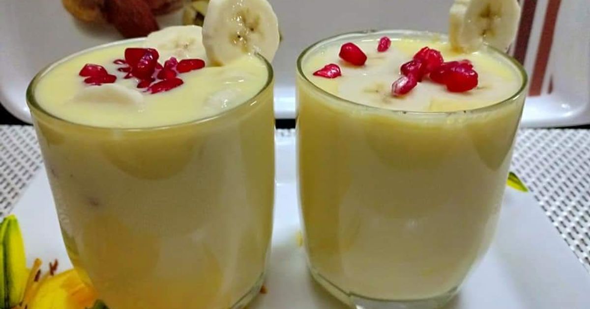 Banana Pomegranate Flavour Custard Recipe by Satya Jha - Cookpad
