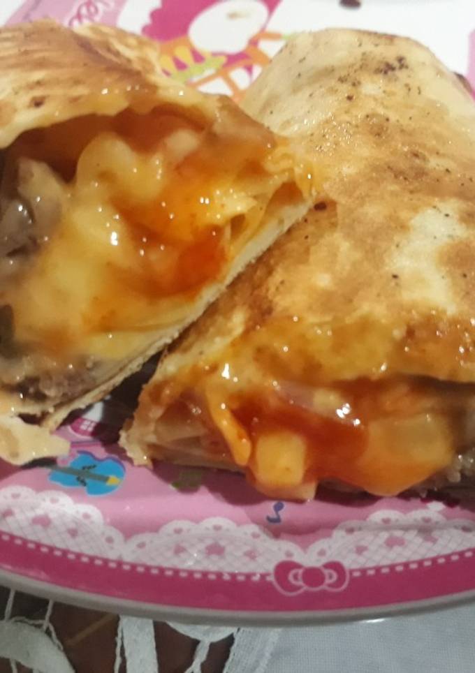 Resep Kebab isi patty burger sapi homemade oleh Ellis - Cookpad