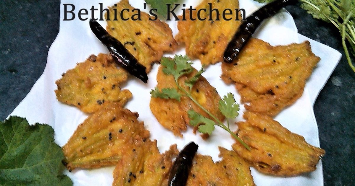 Kumro Phool Bhaja (Pumpkin Flowers Pakora Bengali Style) Recipe by ...