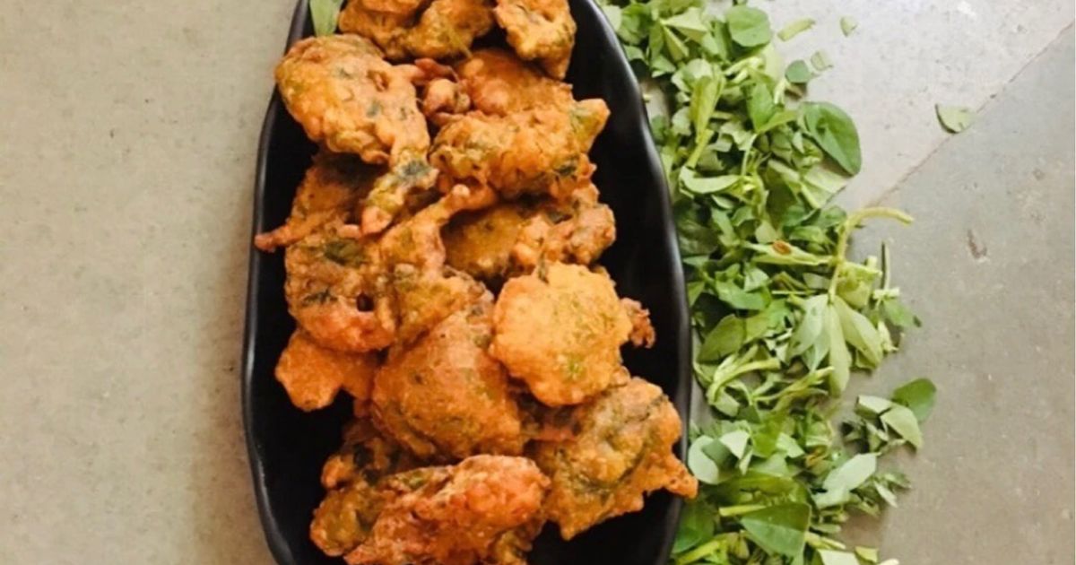 Winter Pakoras Methi Palak Pakoda Recipe by chef Nidhi Bole - Cookpad