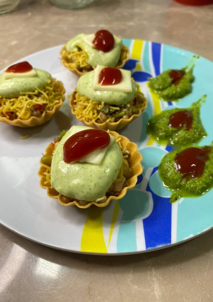 Sprout Chaat Canapes Recipe by Chef at Home by Peher - Cookpad