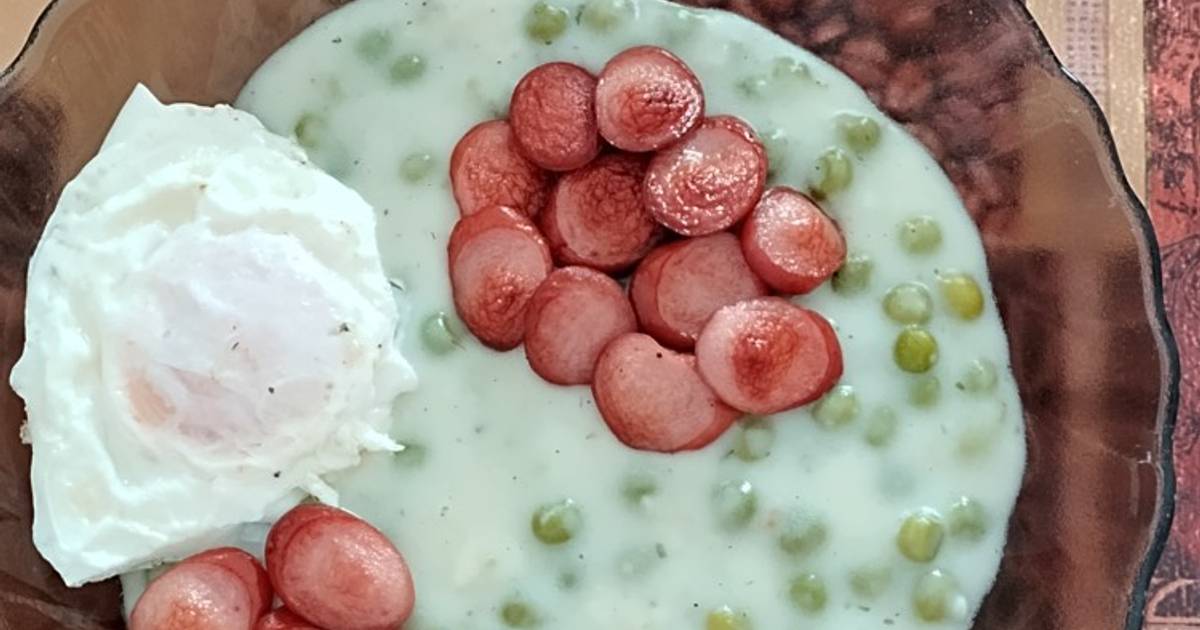 Borsófőzelék sült virslivel és tükörtojással | Mária Petre receptje ...