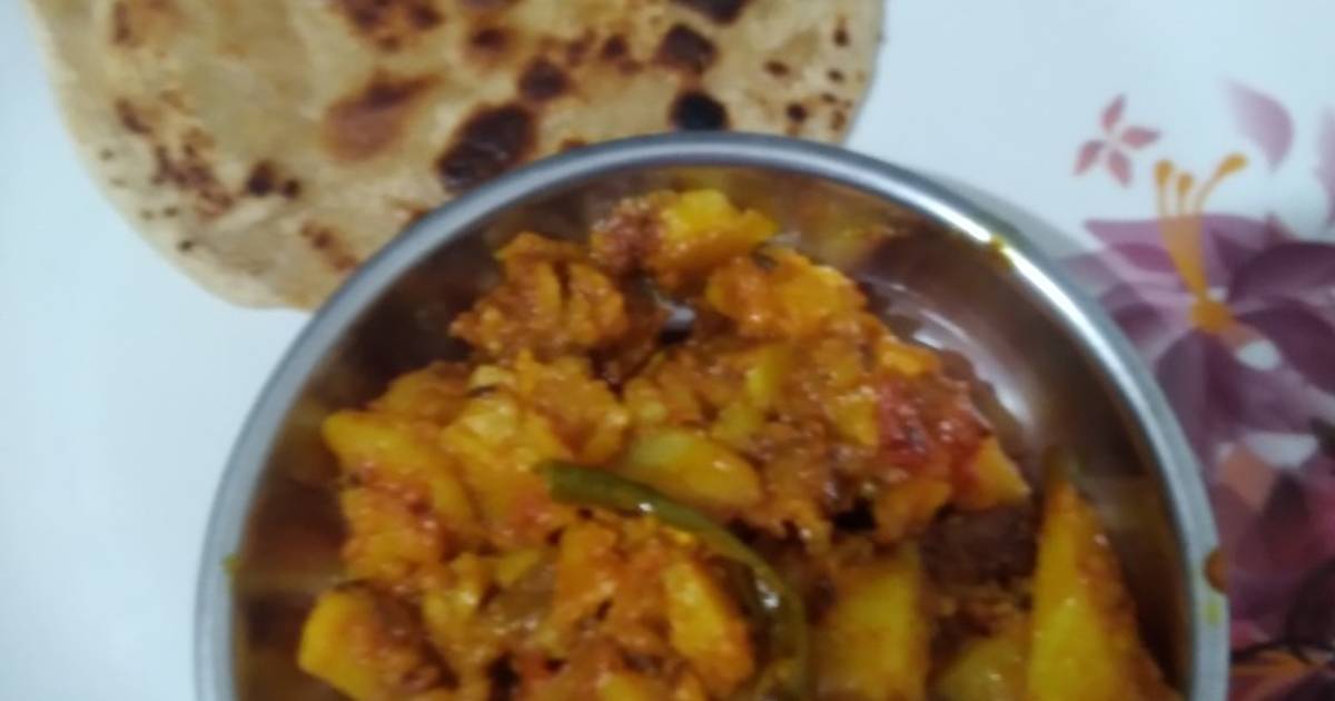 Aloo sabji with roti Recipe by Alisha Kathuria - Cookpad