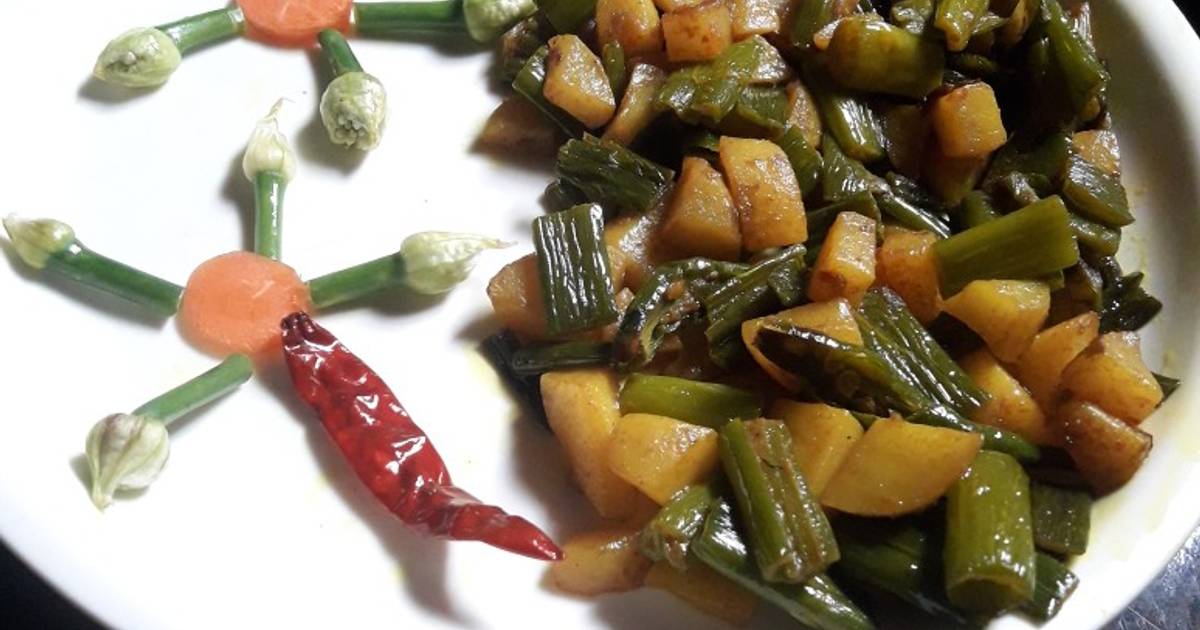 Onion flower stalk fry Recipe by Barnali Debdas - Cookpad