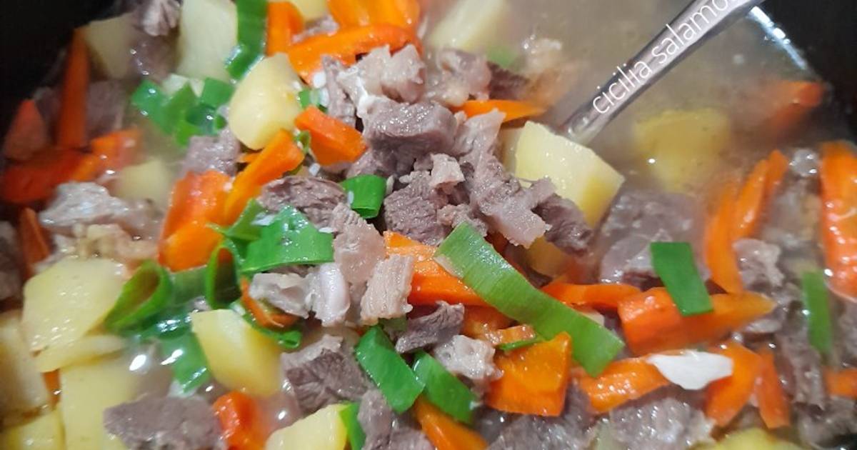 Resep Sop Daging Simple oleh Cicilia Yustina Salamony - Cookpad