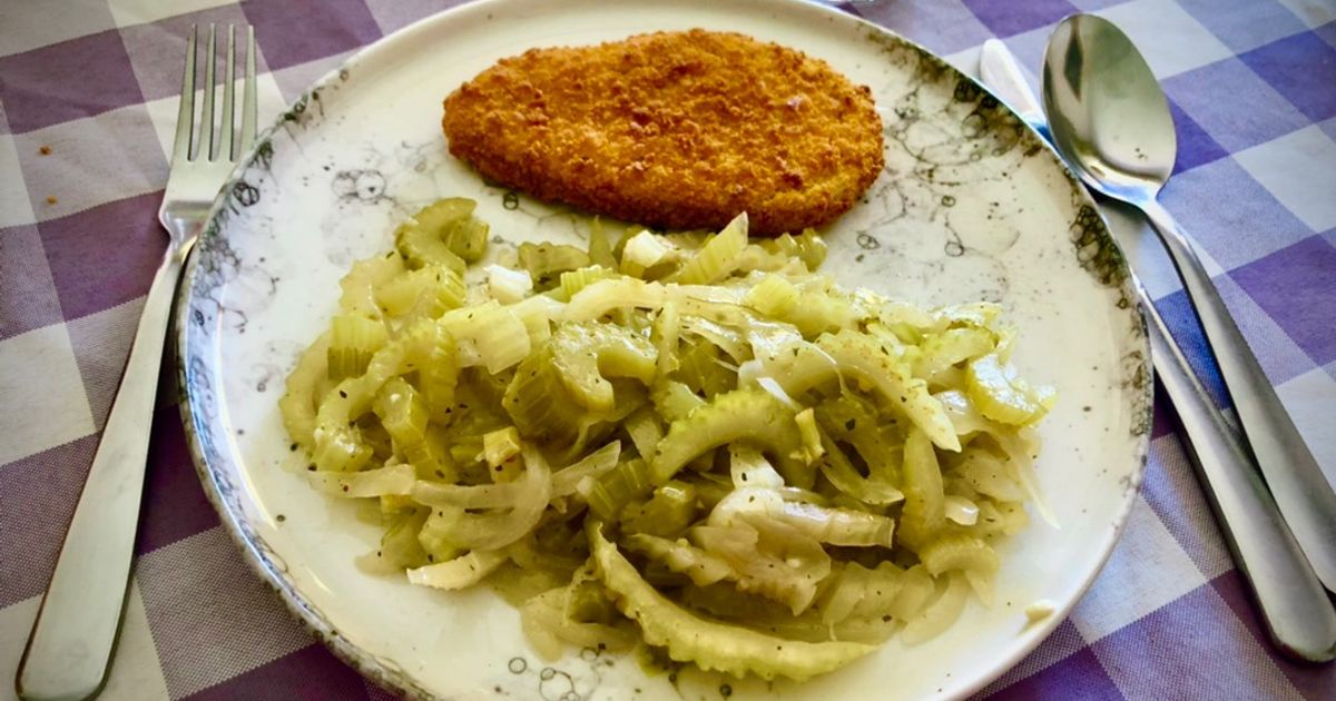 Guiso De Apio A La Menta Receta de Patricia Quiroga Newbery- Cookpad