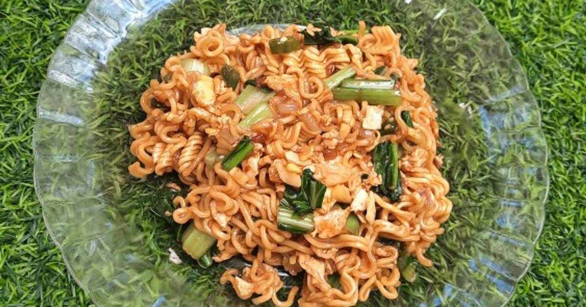 Resep Kreasi indomie pedes mantap oleh Arizka Dwi Noviyanti - Cookpad