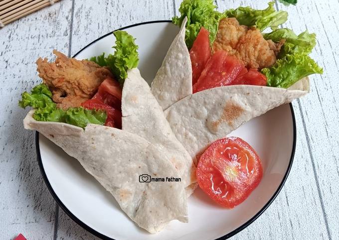 Resep Kebab ayam crispy oleh Mama fathan - Cookpad