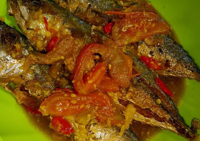 Resep 3 Ikan Kembung Bumbu Kuning No Santan Oleh Dewi Cookpad