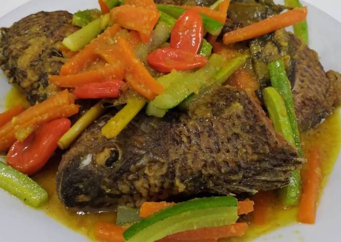 Resep Ikan Nila Acar Kuning oleh Yeni Mirawati - Cookpad