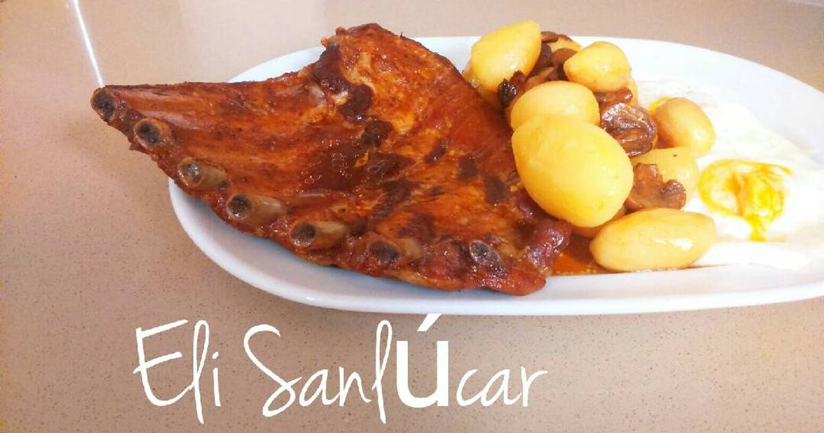 Costillar de cerdo al horno con patatas baby Receta de Eli Sanlúcar ...