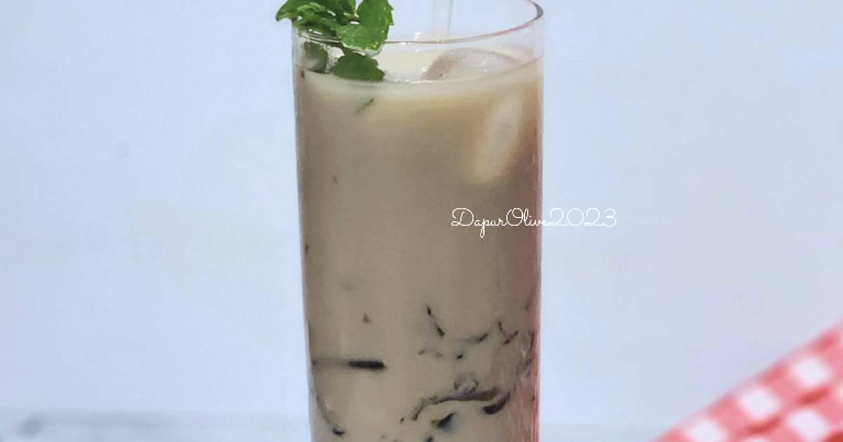 Resep Ice Thai Tea Grass Jelly oleh Dapur Olive - Cookpad