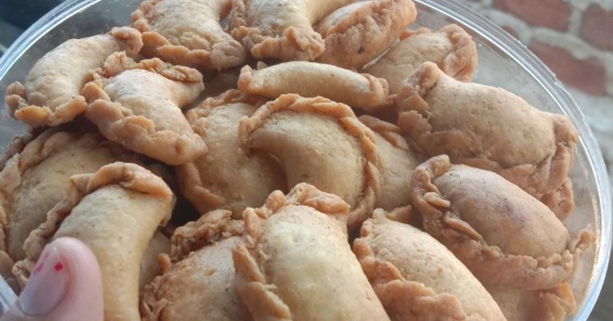 Resep Pastel Mini Isi Abon Sapi oleh DapurAra - Cookpad