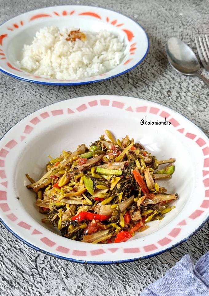 Resep Oseng Bunga dan Daun Pepaya oleh Kaianiandra - Cookpad