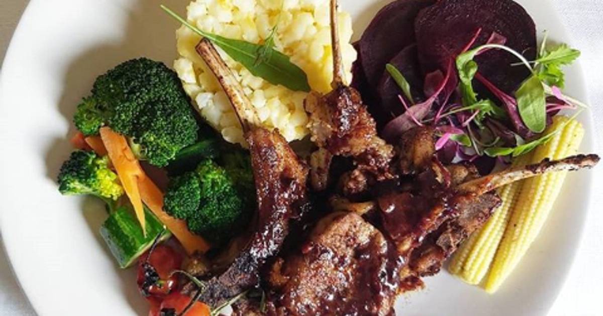 Creamy samp with lamb chops and steamed veggies Recipe by Nducky Motsa ...