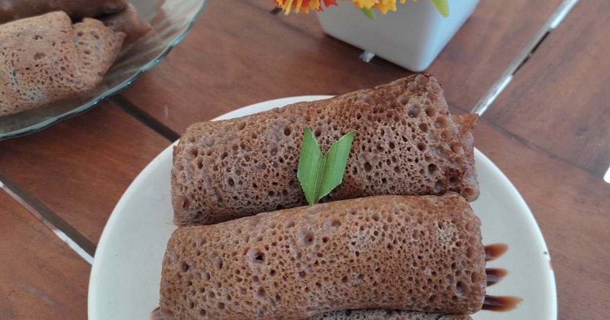 Resep Dadar Gulung Pisang Coklat (Darlung Piscok) oleh lina NH - Cookpad