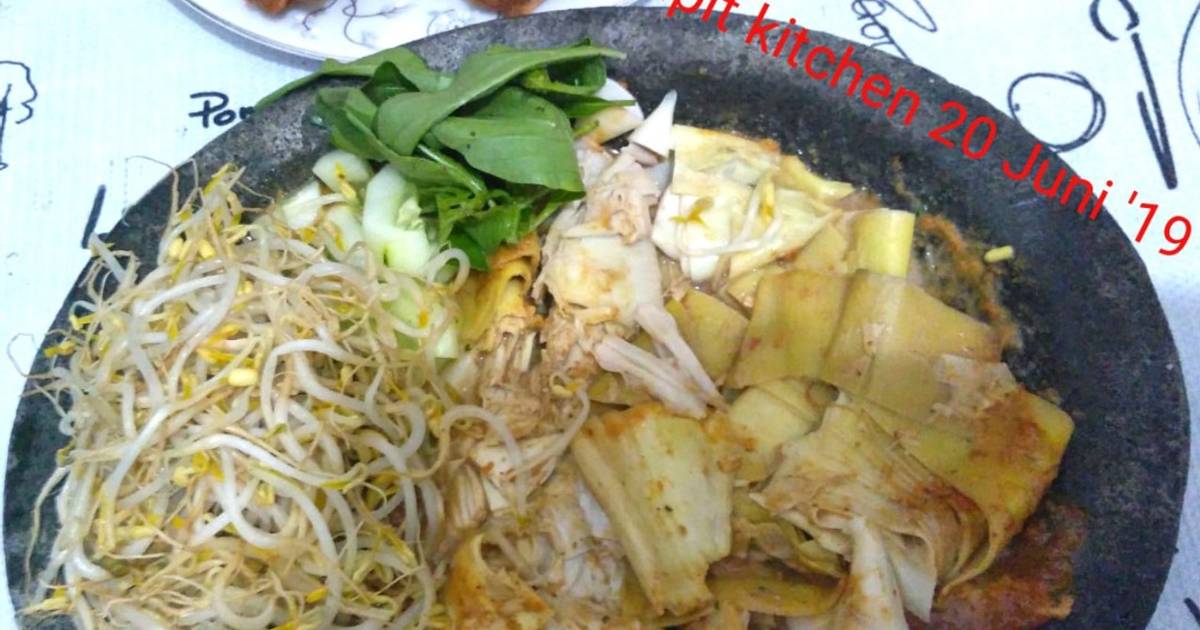 Resep Pecel Ontong / Jantung Pisang oleh Pipit Kitchen - Cookpad