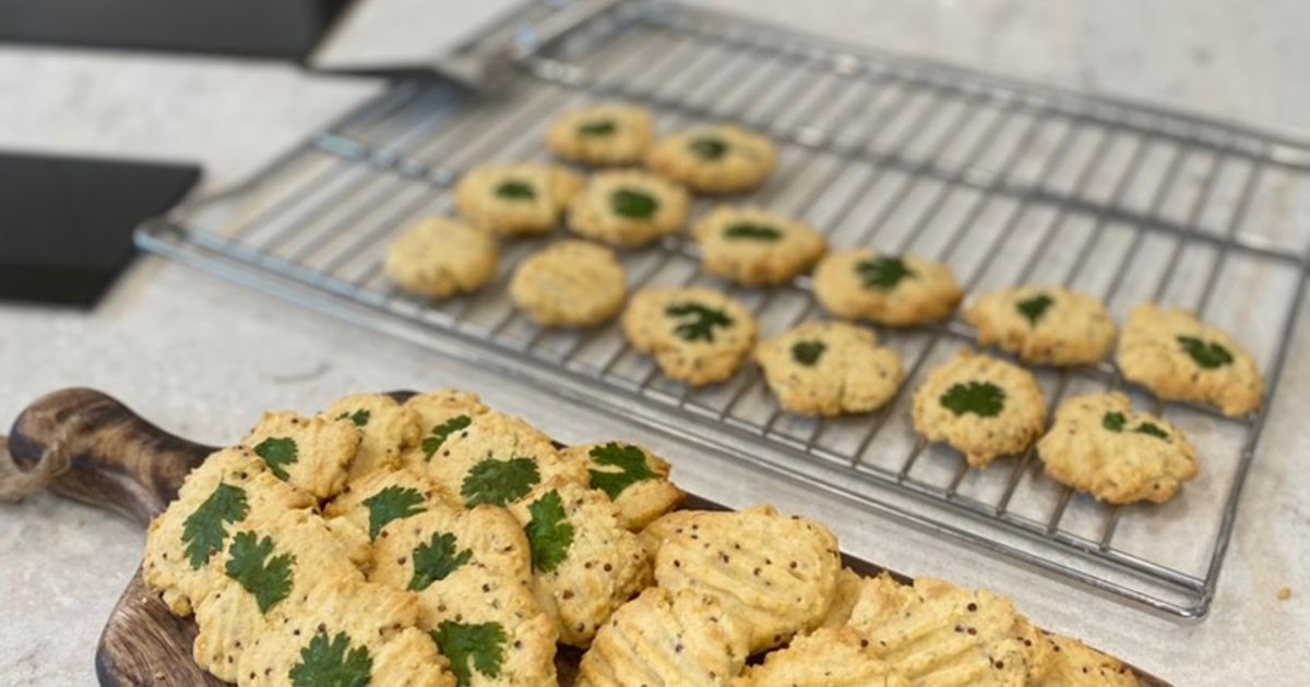 Dried Shrimp Cookies Recipe by Pakprawee - Cookpad