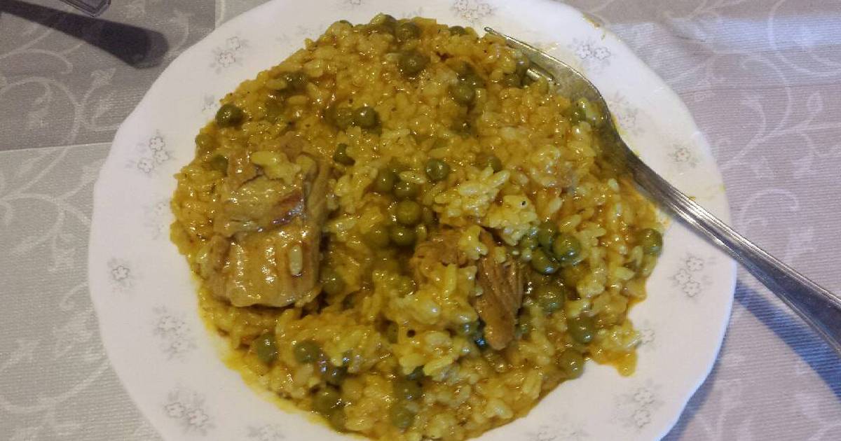 Arroz con costillas y guisantes Receta de Maria Amparo Aranda- Cookpad