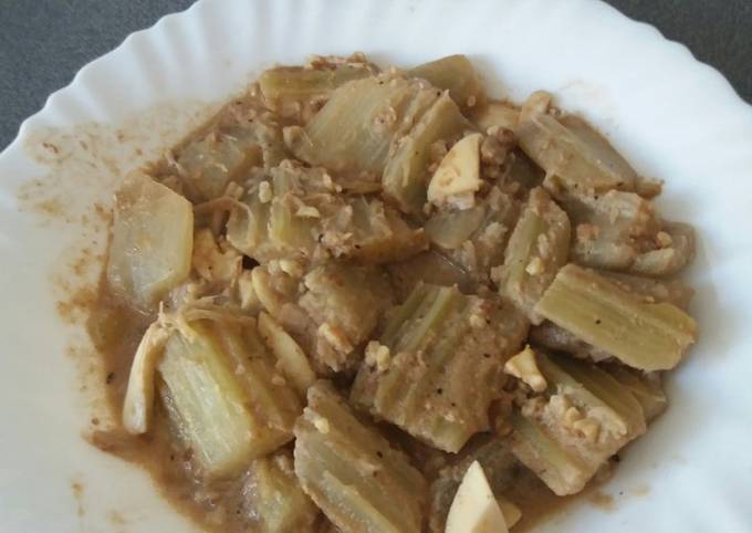 Cardo en salsa de almendras Receta de mercedes galvez rojas- Cookpad