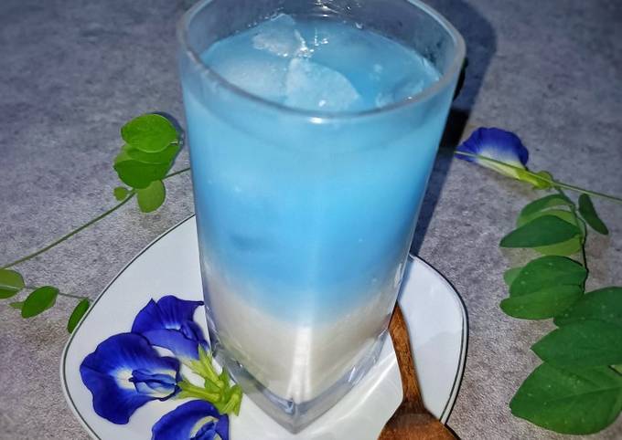 Resep Es Susu Bunga Telang oleh LiyaniFY - Cookpad