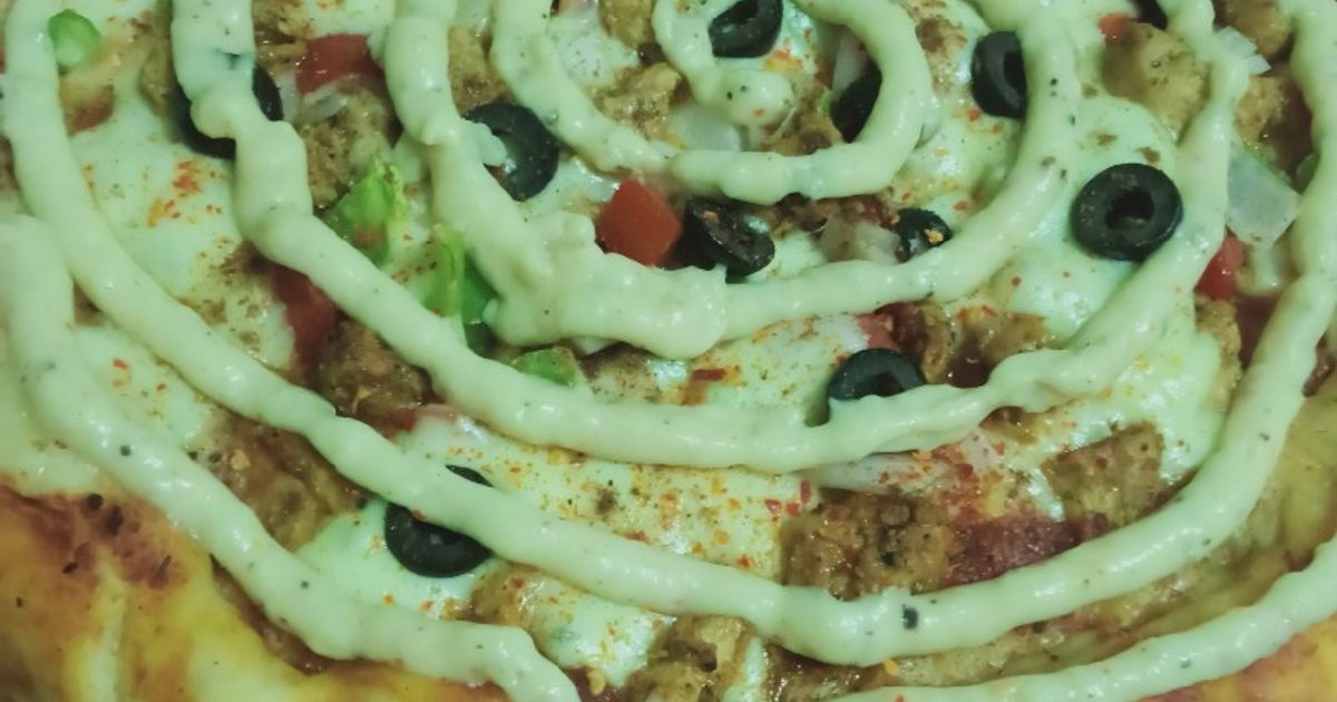 Cheese Sauce Chicken Cheese Pizza 🍕 Recipe by Noor Ul Ann - Cookpad