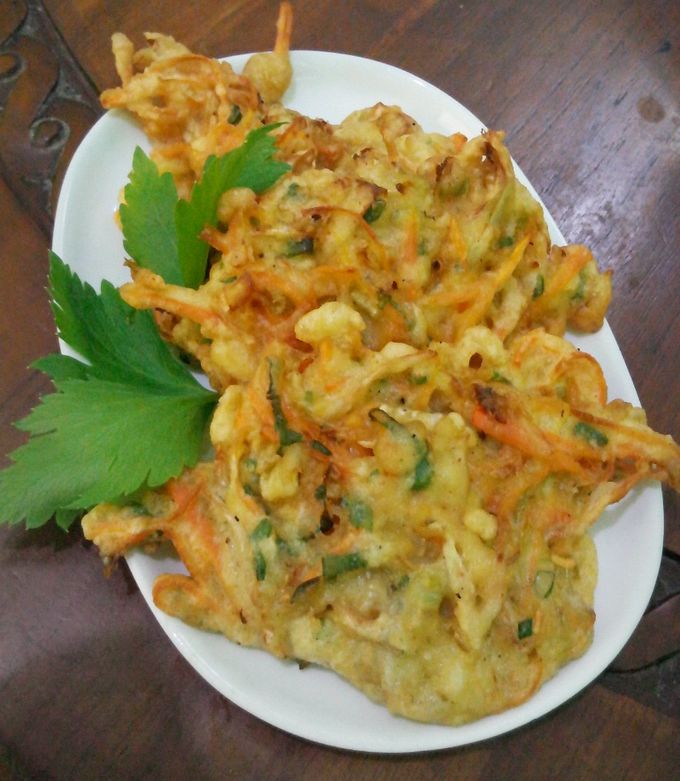 Resep Bakwan Sayur Kres Nyus oleh Dinda Rizky Tan - Cookpad