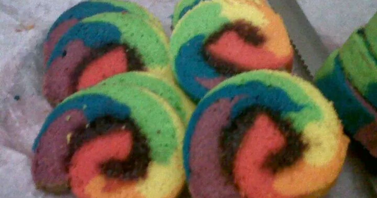 Resep rainbow gulung oven rumahan enak dan mudah - Cookpad