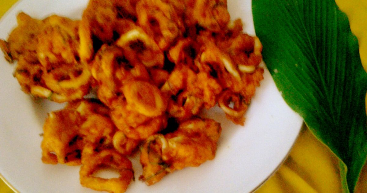 Resep Bakwan Cumi Pedas Aroma Daun Kunyit oleh Ricka Erlyani - Cookpad