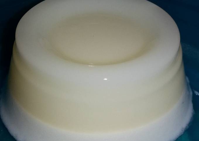 Resep Pudding susu lembut lapis busa oleh Yulia la Bhre - Cookpad