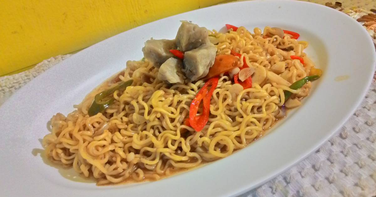 Resep Indomie Goreng Istimewa oleh Ayu|Chokladfactory - Cookpad