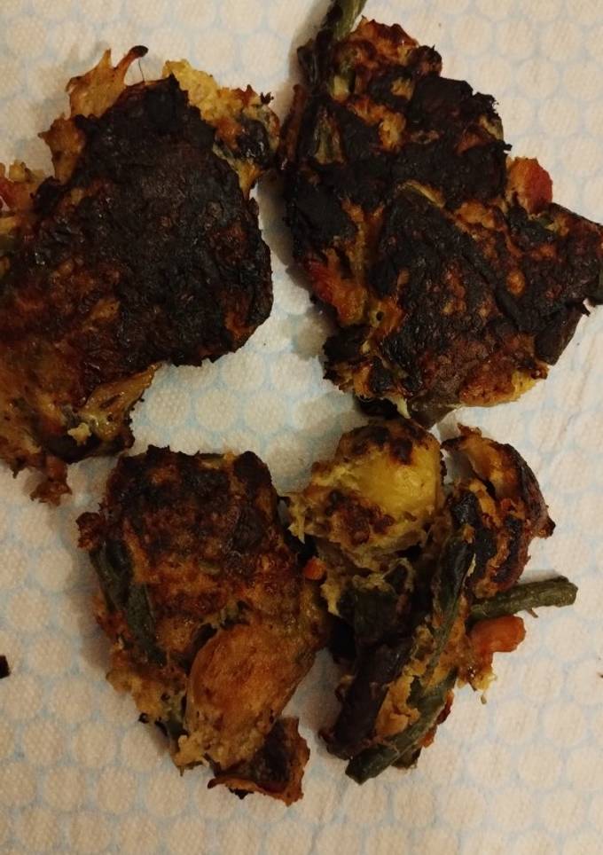 Leftover turkey & veg patties Recipe by Dawnann68s - Cookpad
