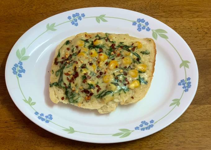 Veg chilli cheese toast Recipe by deoyani - Cookpad