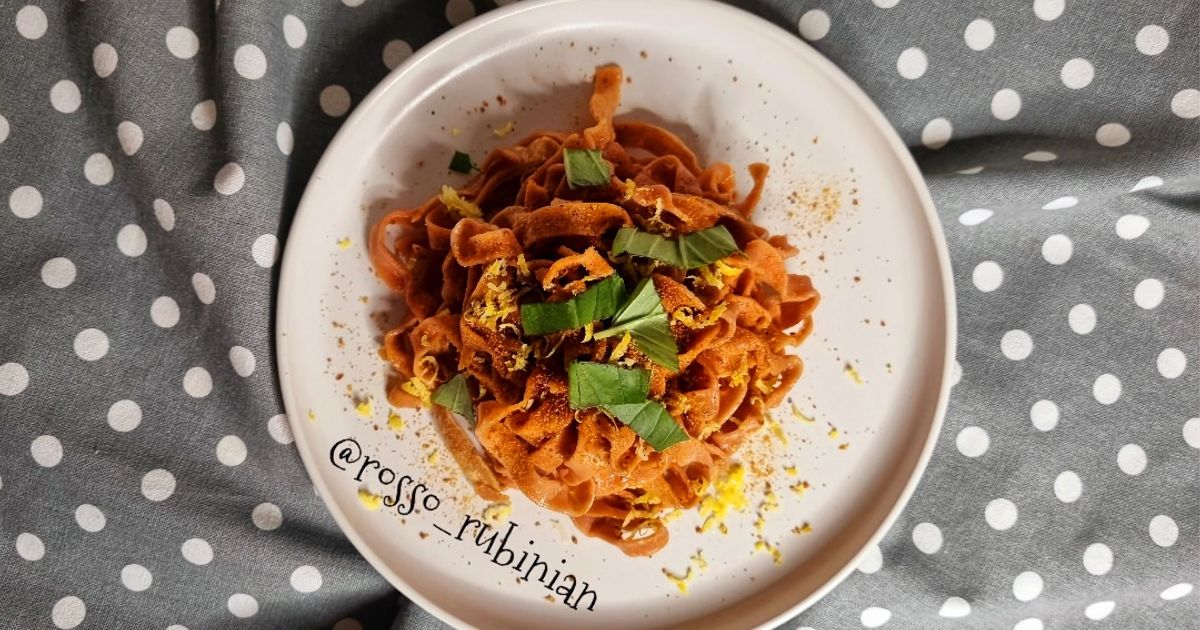 Ricetta Fettuccine Di Rapa Rossa Fatte In Casa Limone E Bottarga di ...