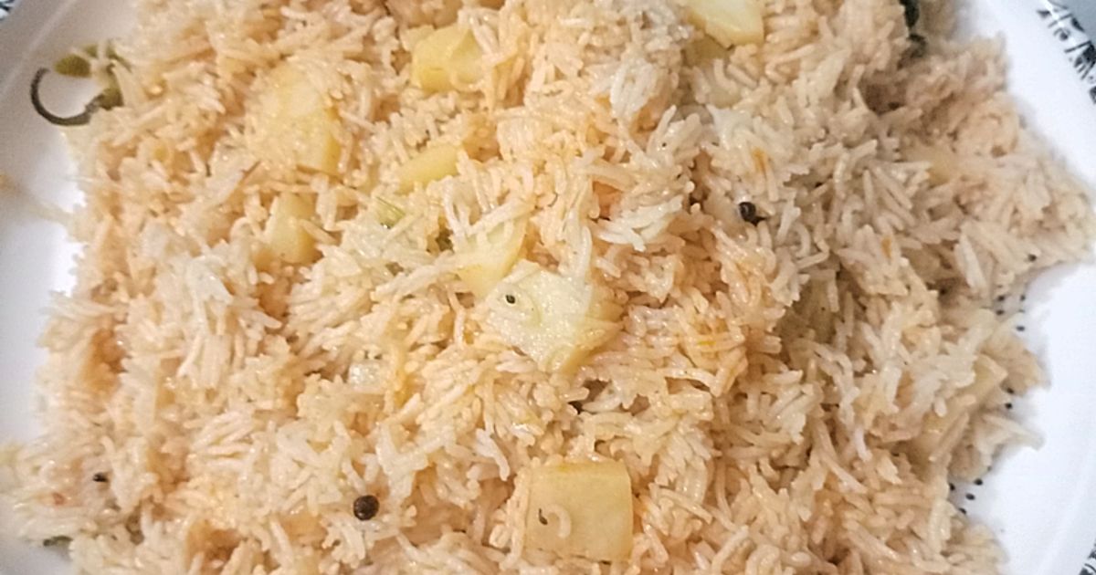 Aloo Masala Rice😋😍😘 Recipe by Madiha Kamran - Cookpad