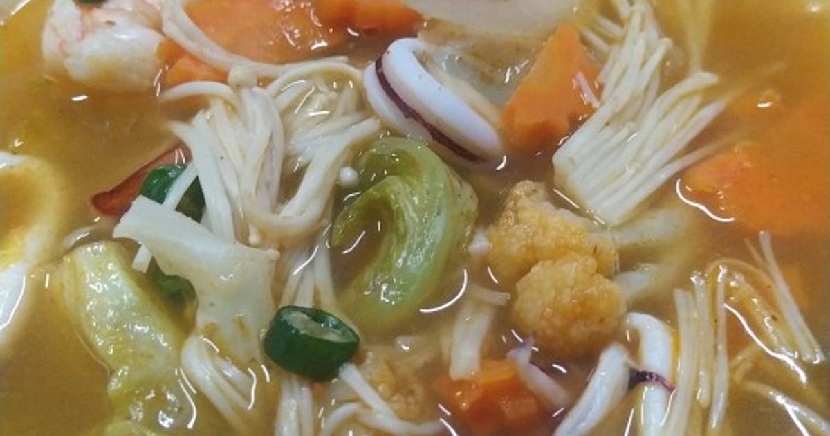 Resep Sup tomyum seafood oleh Adek Keymas Aurora - Cookpad