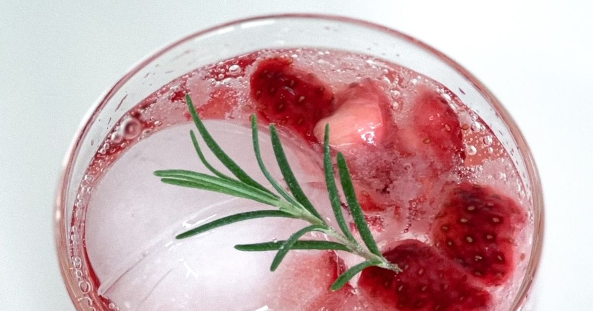 Strawberry Home Cafeㅣstrawberry Sparkling Ade Recipe By All Day Meal