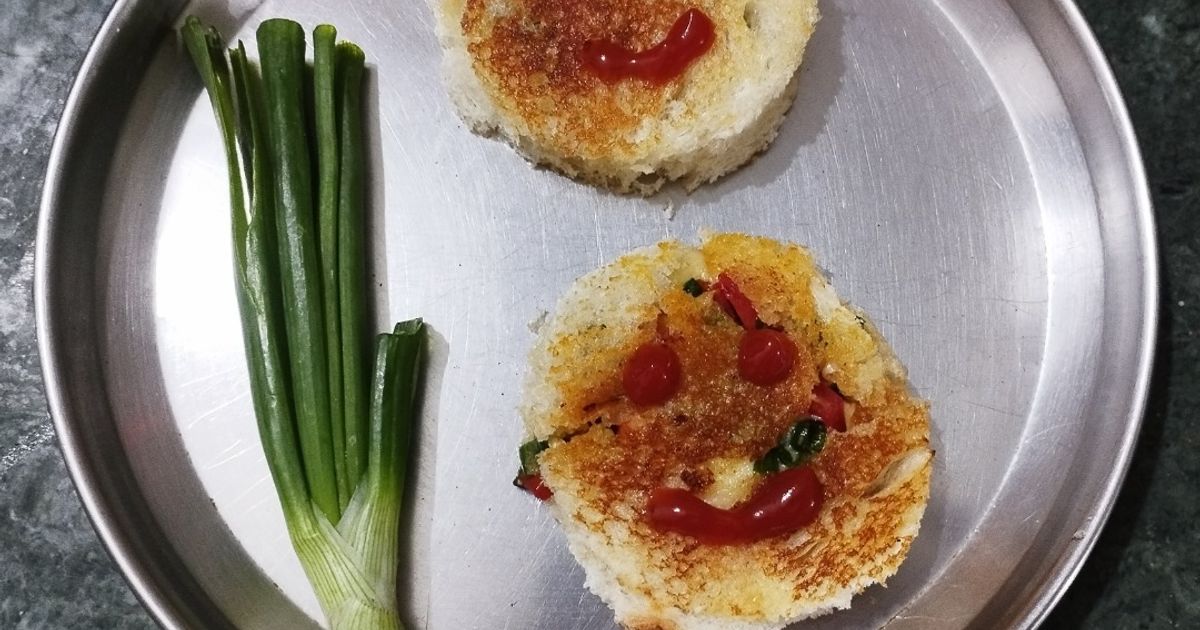 Leek Toast Sandwich Recipe by Preeti V. Salvi - Cookpad