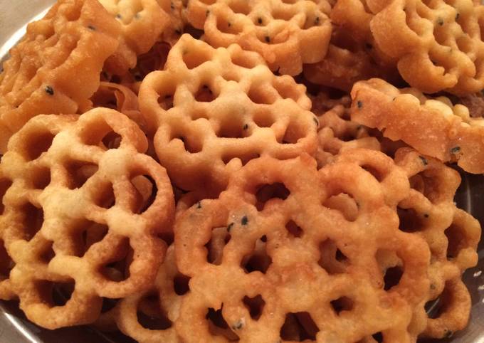 Achappam Recipe by Reemol Bony - Cookpad