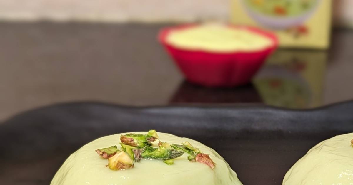 Kesar Pista Custard Powder Pudding Recipe by Soumini Bhattacherjee ...