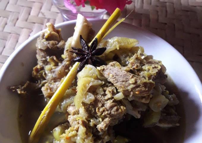 Resep Jukut ares (Masakan khas bali) oleh Rian Wijayanti - Cookpad