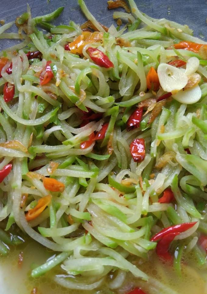 Resep Oseng labu Siam/jipang pedas 😭 oleh Widya - Cookpad