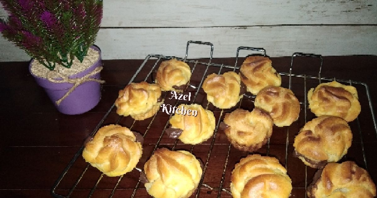 Resep Soes Isi Vla Coklat oleh Yuniar Samsi - Cookpad