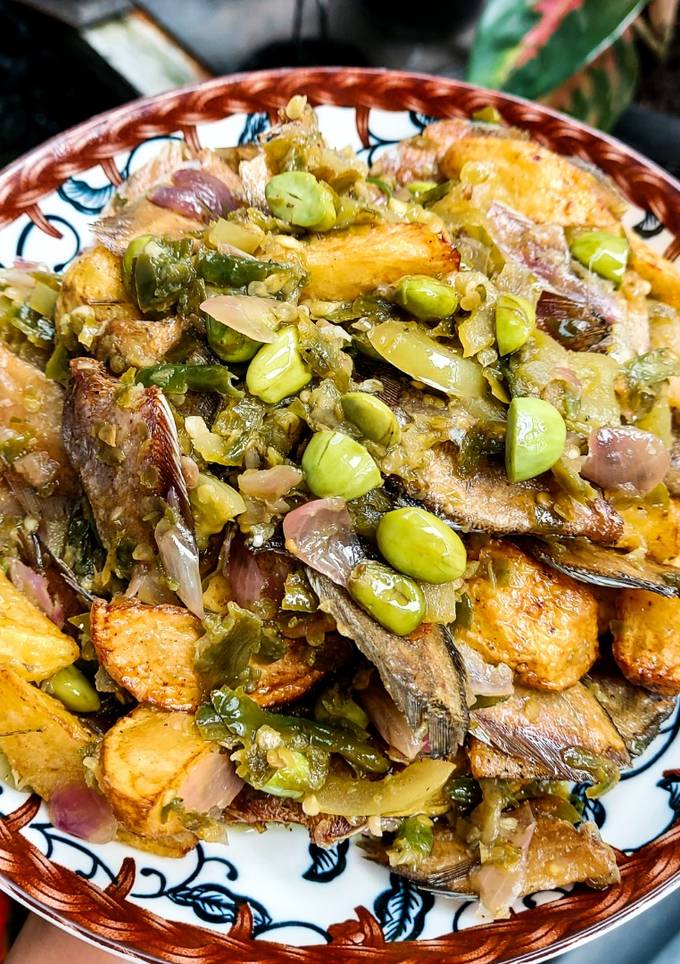 Resep 390. Ikan Asin Sepat Cabe Ijo oleh Noona Hilda ️ - Cookpad