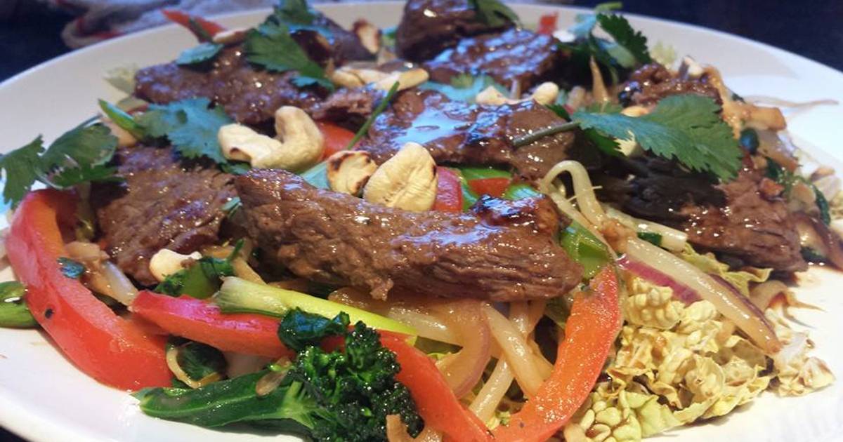 Chilli Beef Salad Recipe by Jonny Phillips - Cookpad