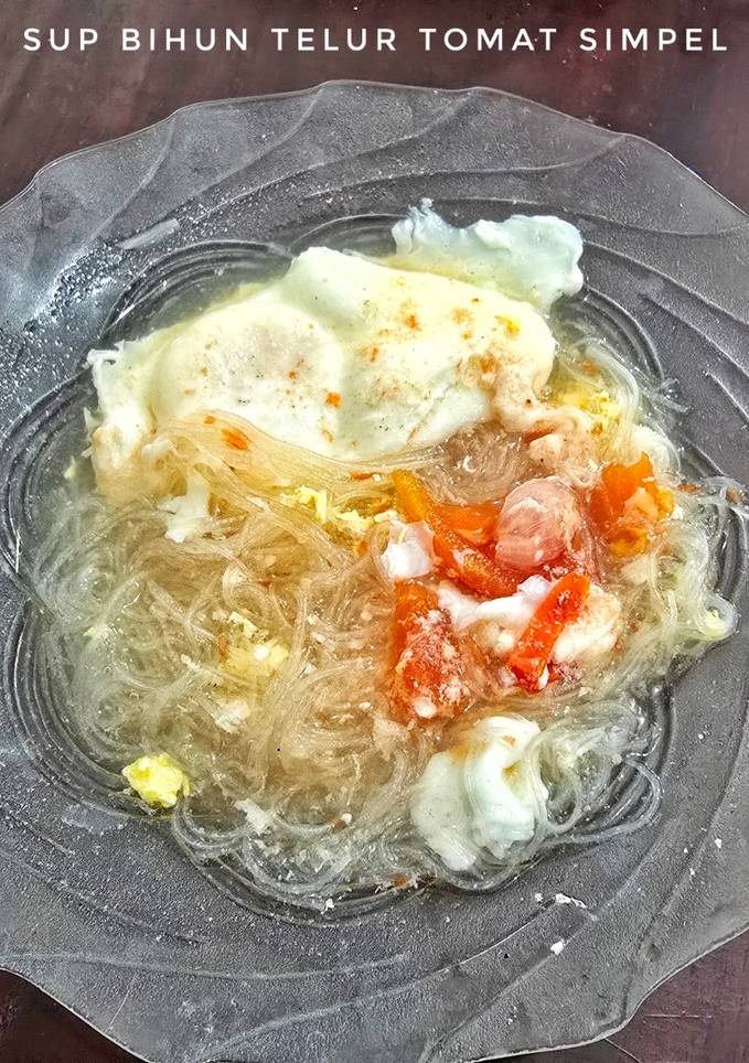 Resep Sup Bihun Telur Tomat Simpel oleh Ayu Umha - Cookpad